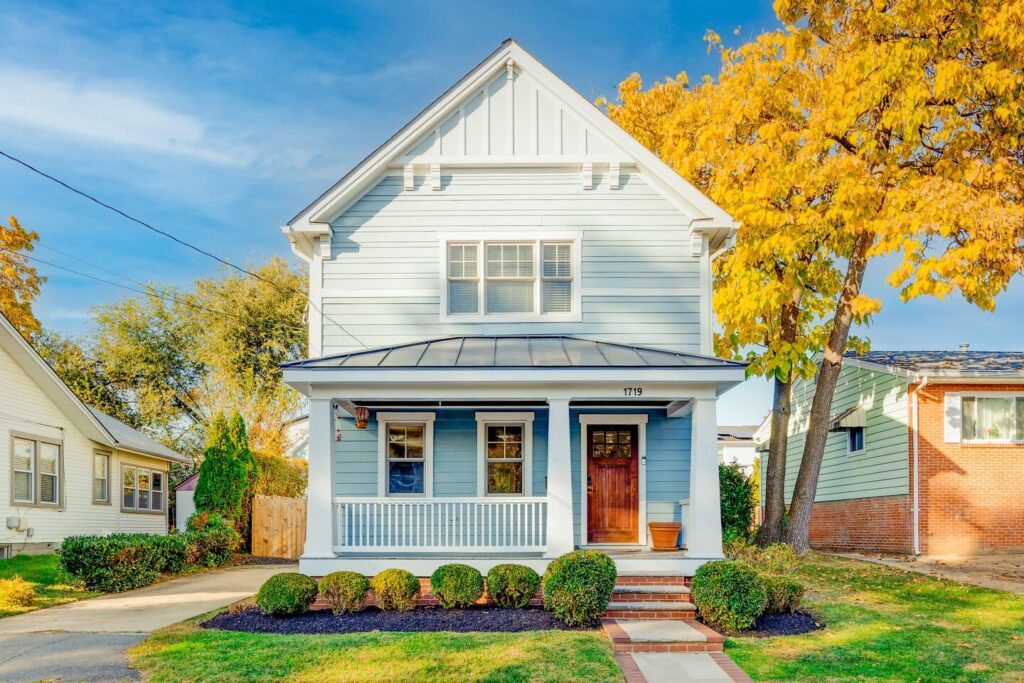 Executive House New - The Escapes